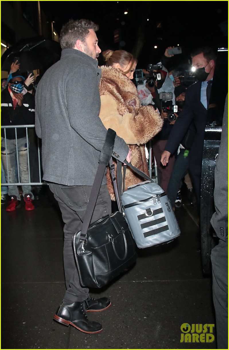 Jennifer Lopez Brings Boyfriend Ben Affleck to 'Fallon' Taping - See ...