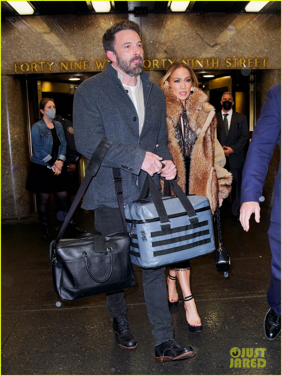 Jennifer Lopez Brings Boyfriend Ben Affleck to 'Fallon' Taping - See ...