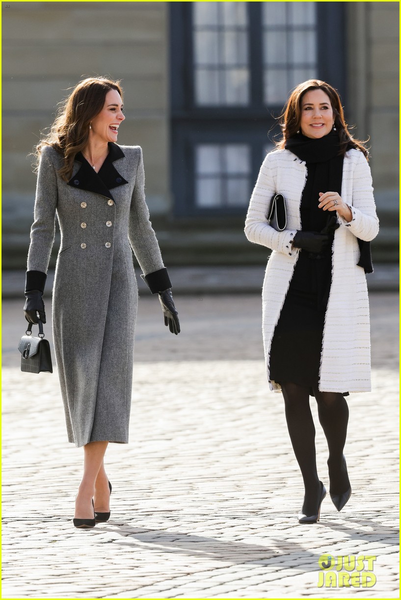 Catherine, Duchess of Cambridge & Crown Princess Mary of Denmark Meet ...
