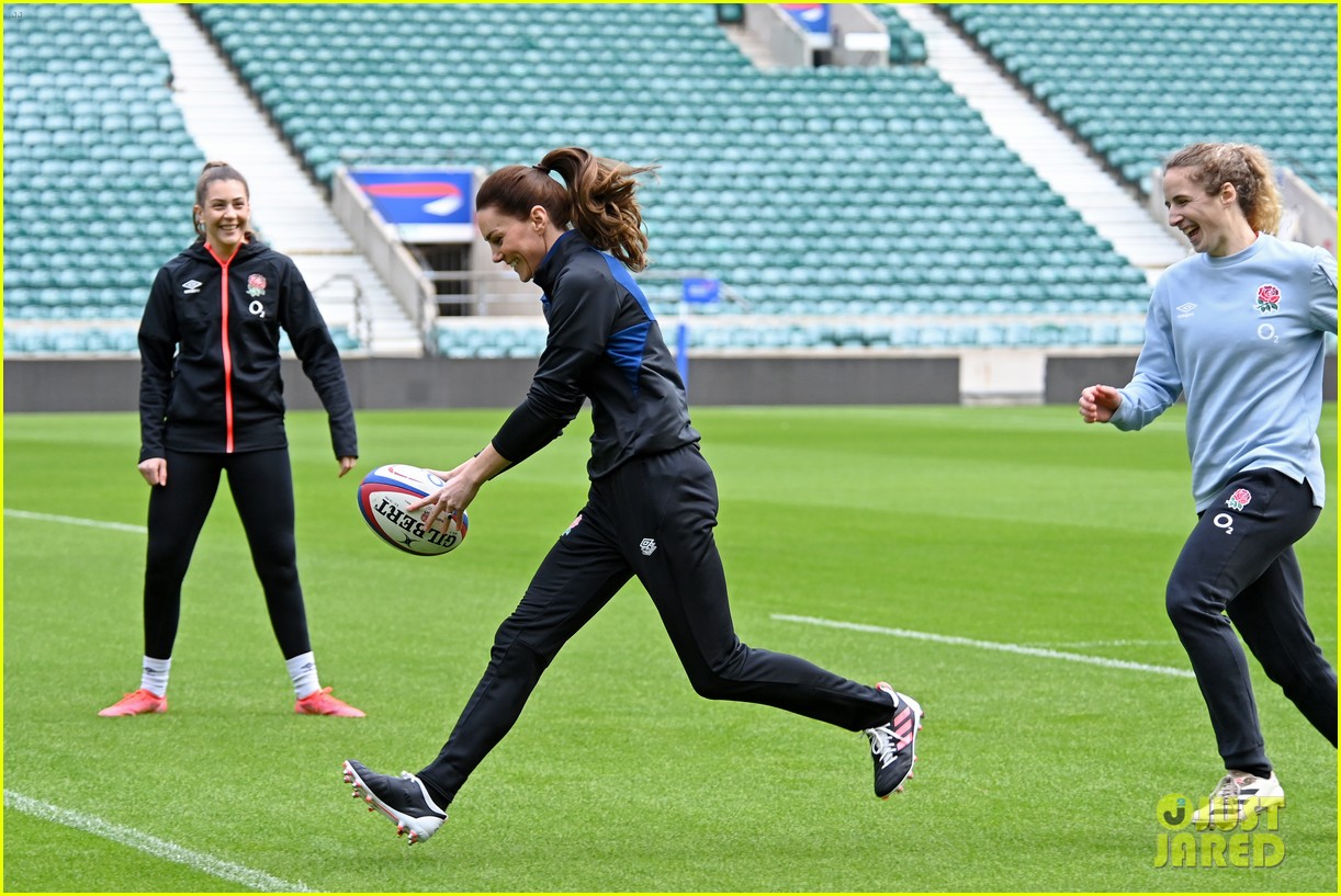 Photo: kate middleton rugby practice 05 | Photo 4697858 | Just Jared ...