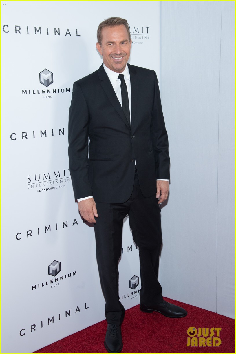 Kevin Costner Shares What He'll 'Never Forget' About His 'Bodyguard' Co ...