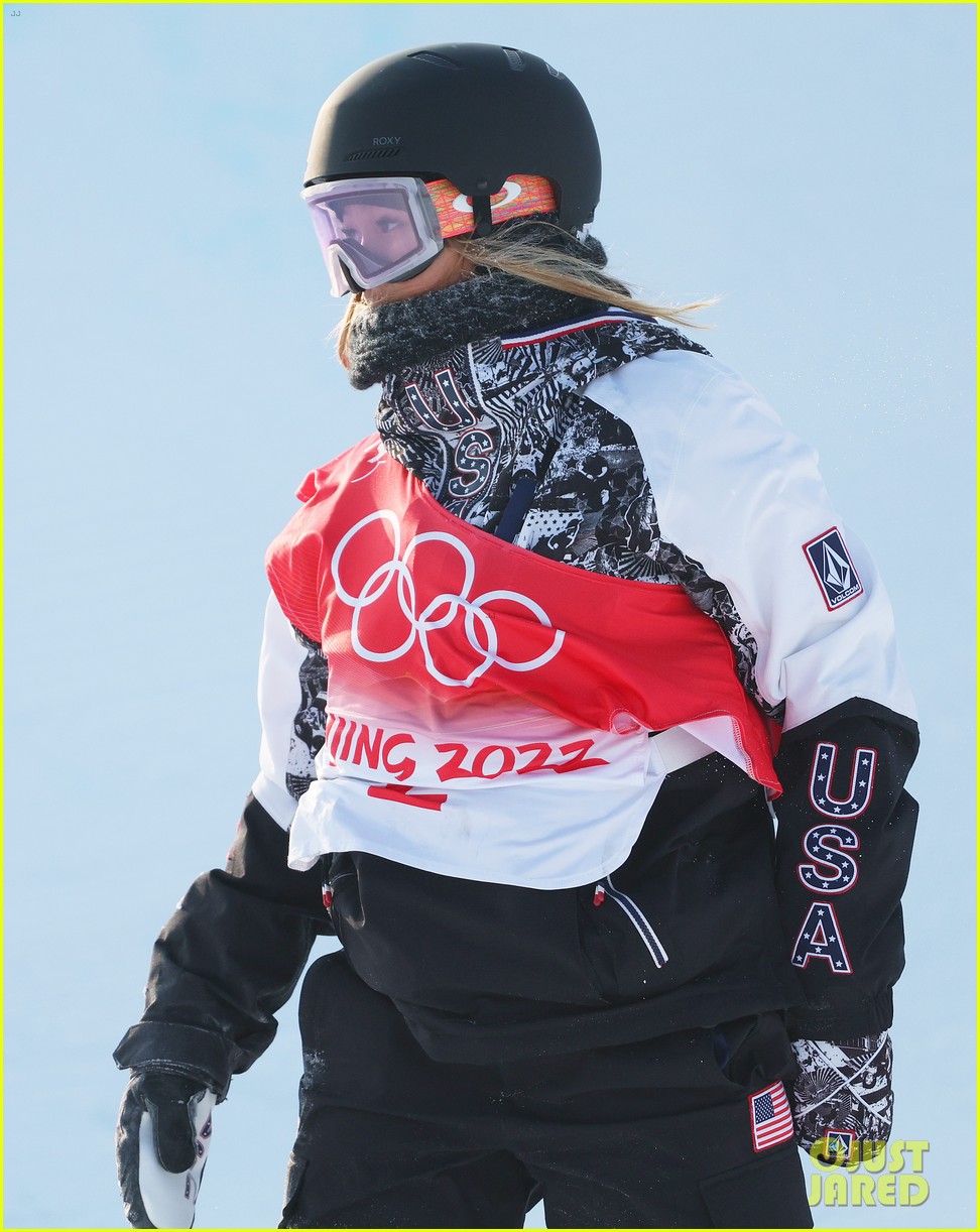 Chloe Kim Wins Gold, Makes Olympic History in Halfpipe Event - Watch ...