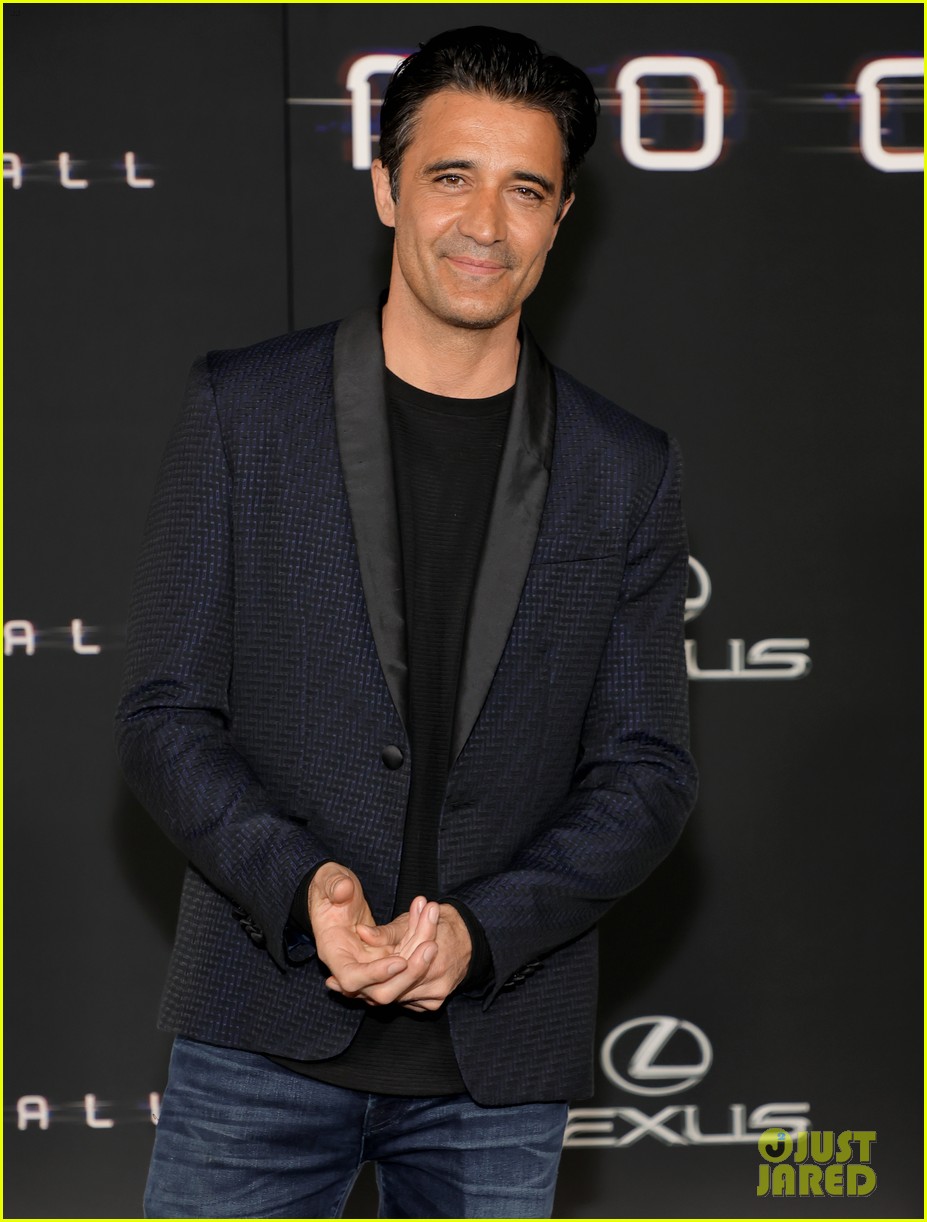 Heidi Klum, Kelly Rowland, & More Glam Up for 'Moonfall' L.A. Premiere ...