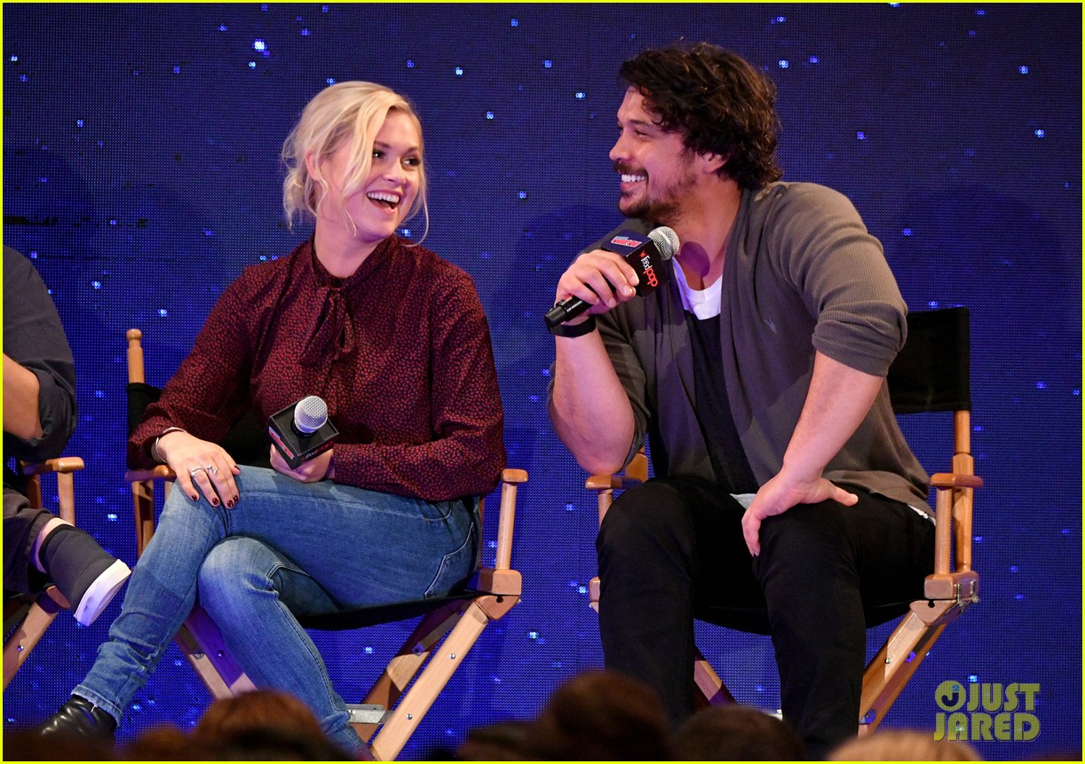 The 100's Bob Morley & Eliza Taylor Are Expecting Their First Child ...