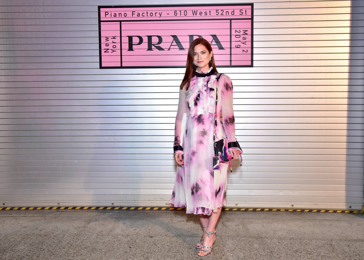 'Harry Potter' Star Bonnie Wright Marries Boyfriend Andrew Lococo - See ...