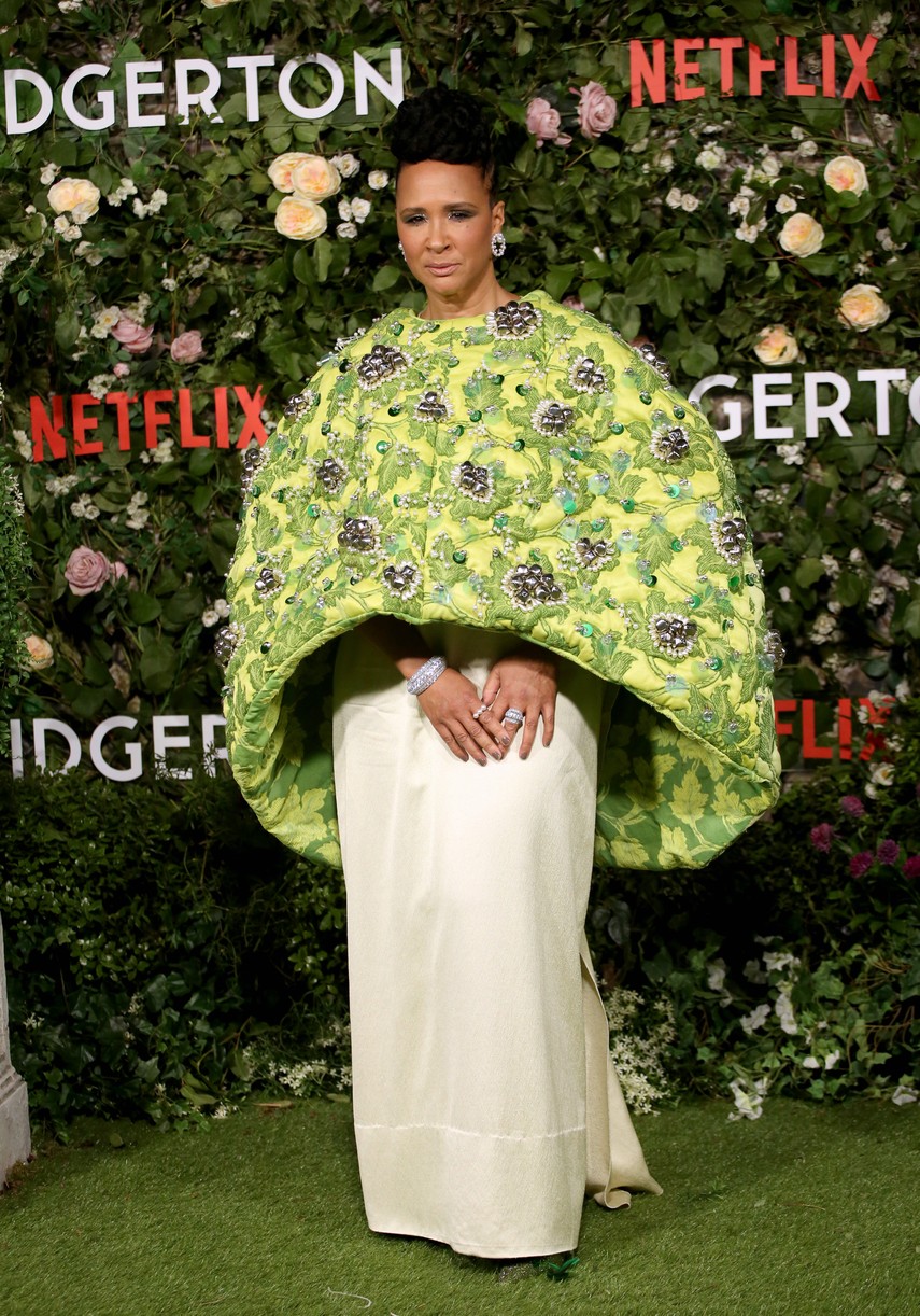 Jonathan Bailey, Simone Ashley & Charithra Chandran Have The Cutest ...