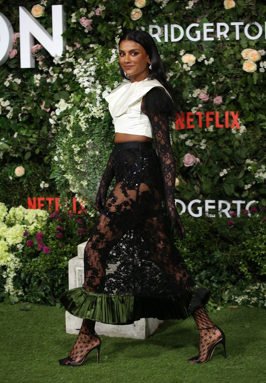 Jonathan Bailey, Simone Ashley & Charithra Chandran Have The Cutest ...