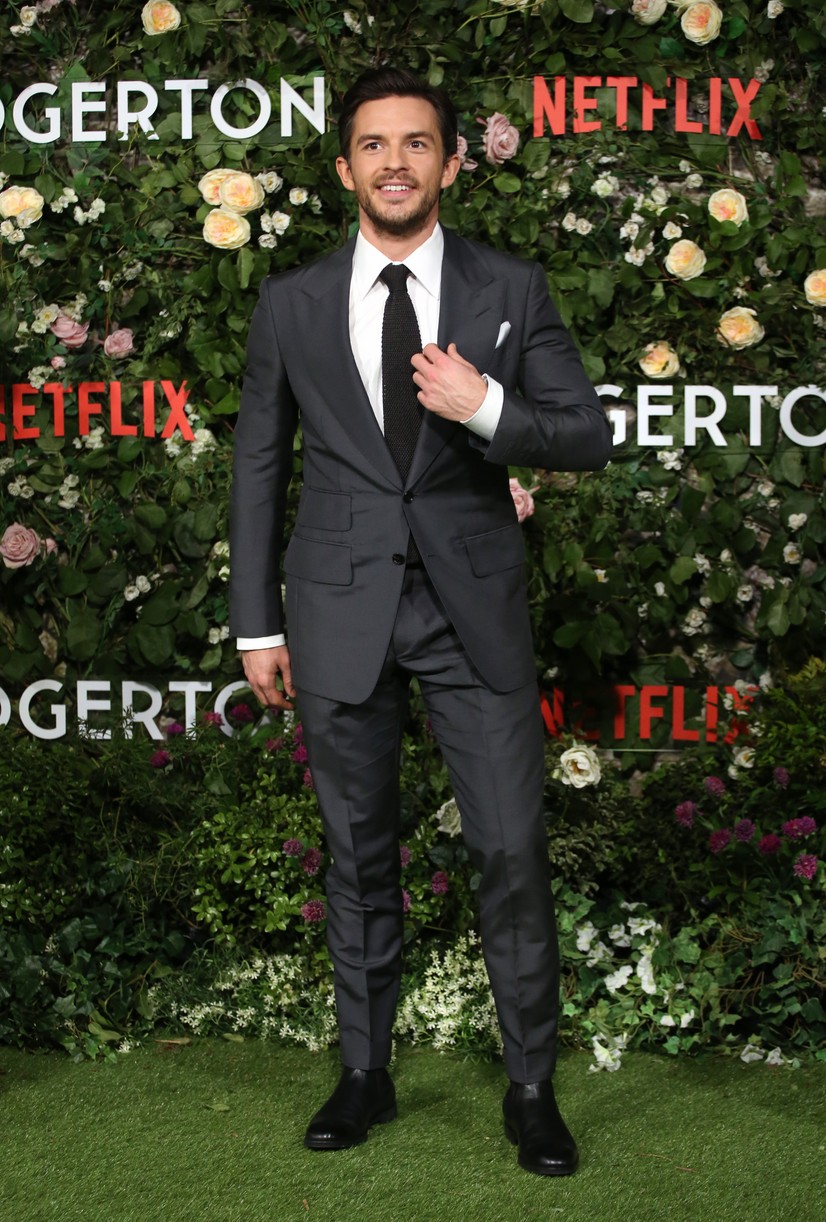 Jonathan Bailey, Simone Ashley & Charithra Chandran Have The Cutest ...