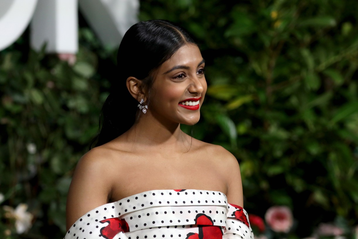 Jonathan Bailey, Simone Ashley & Charithra Chandran Have The Cutest ...