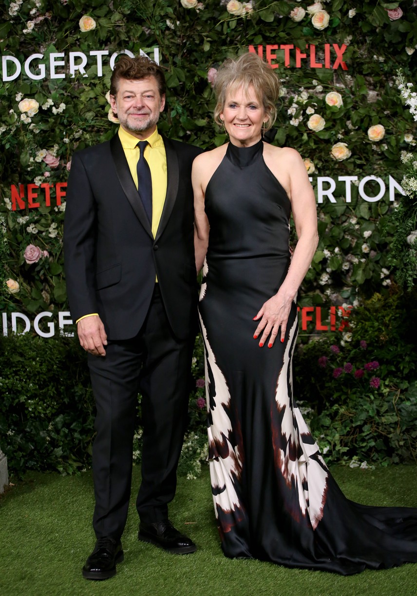 Jonathan Bailey, Simone Ashley & Charithra Chandran Have The Cutest ...