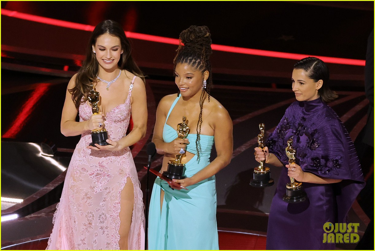 Disney's Live-Action Princesses Present Together at Oscars 2022: Photo ...