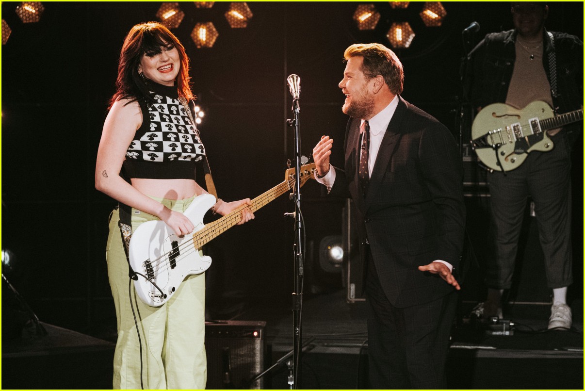 'abcdefu' Singer GAYLE Performs New Song 'Ur Just Horny' for Corden ...