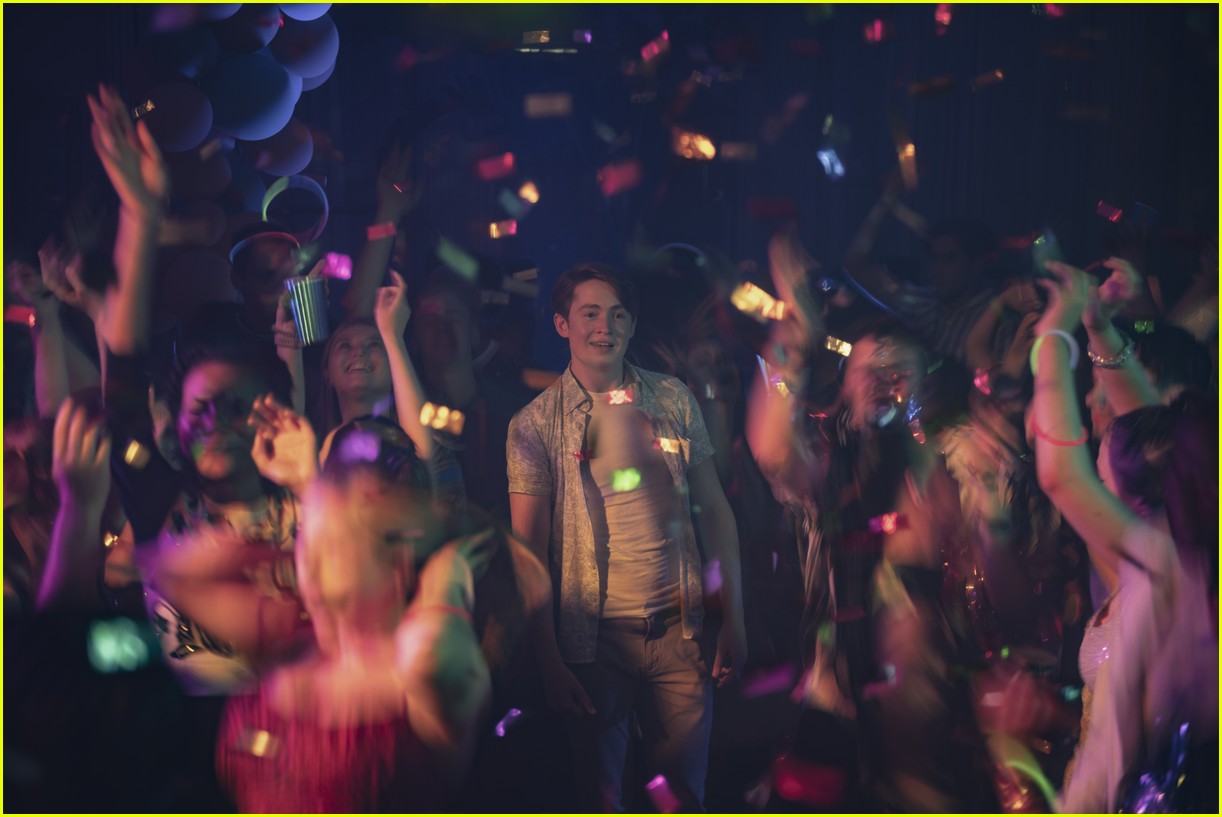 Netflix's 'Heartstopper' Gets Trailer & Release Date - Watch Now ...