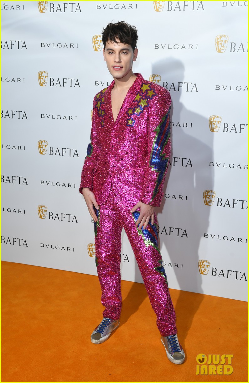 Tom Hiddleston Looks So Dapper at BAFTAs Dinner with Lashana Lynch ...