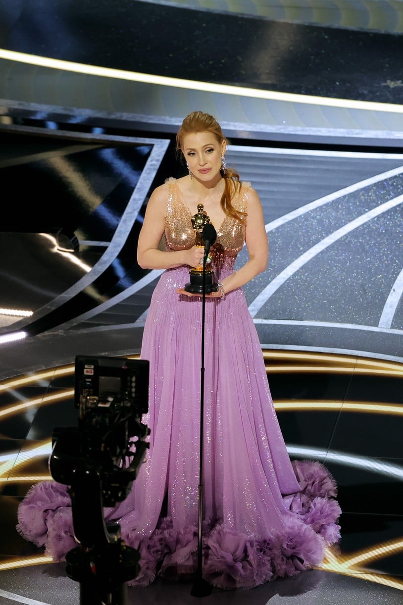 Jessica Chastain Pays Tribute to LGBTQ+ Community in Best Actress Oscar ...