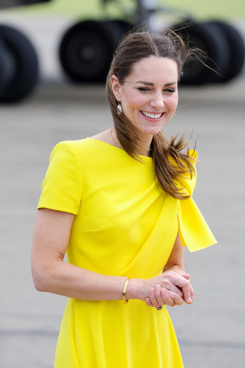 Kate Middleton Pays Homage To Jamaica's Flag With A Bright Yellow Dress ...