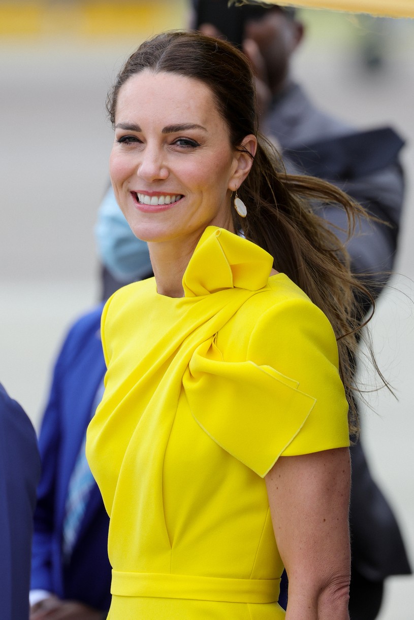 Kate Middleton Pays Homage To Jamaica's Flag With A Bright Yellow Dress ...