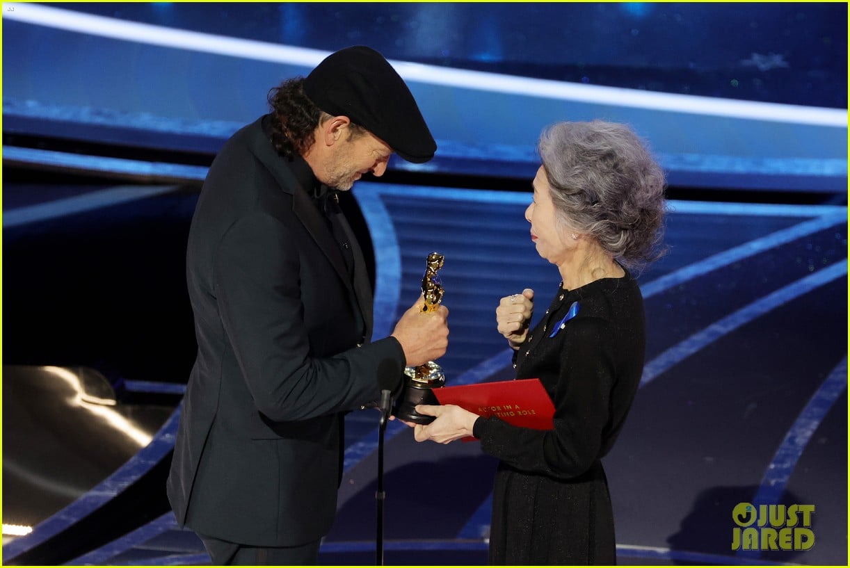 CODA's Troy Kotsur Makes History at Oscars 2022 as First Deaf Male ...