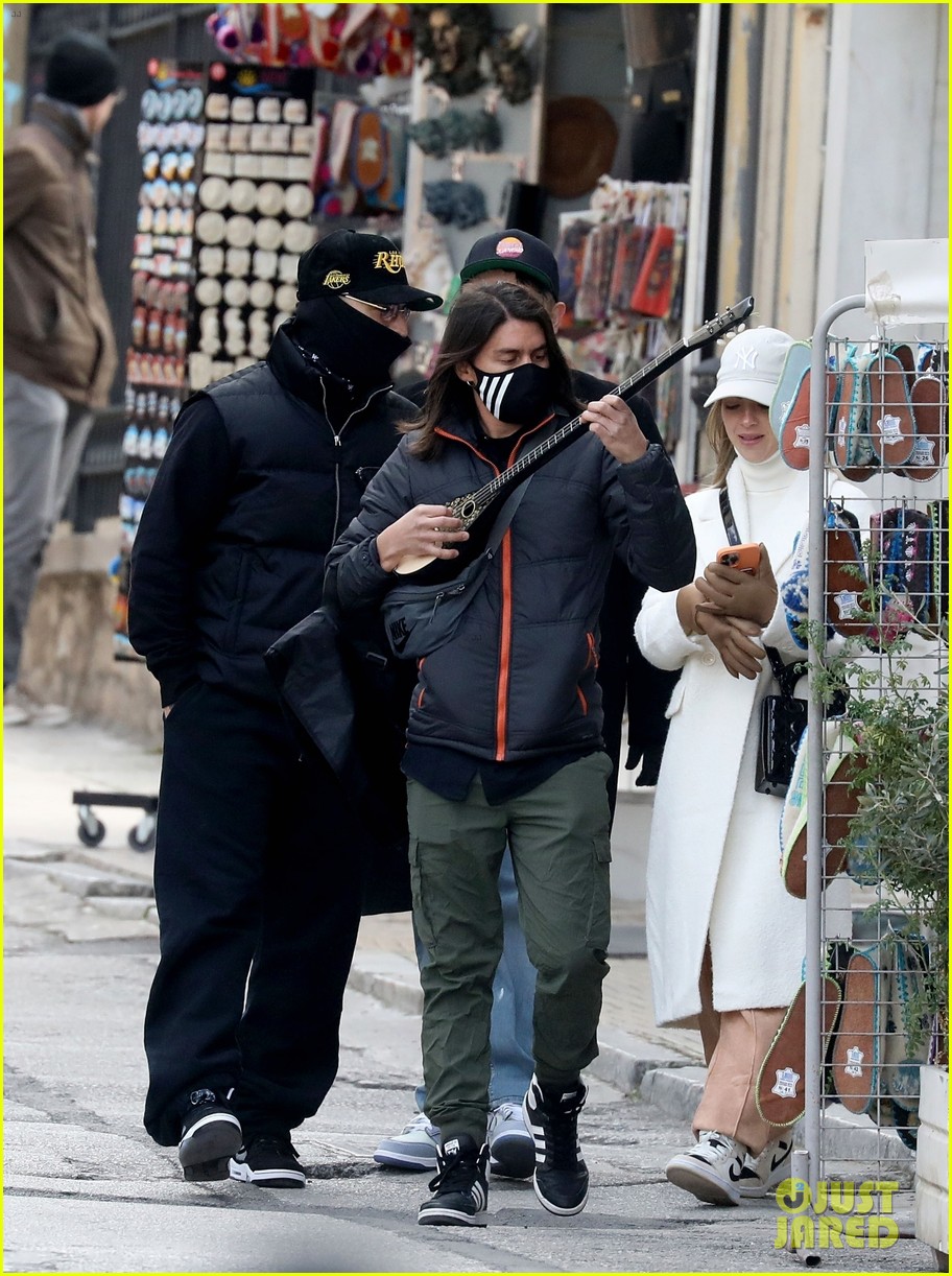 Maluma Enjoys Rare Day Out with Girlfriend Susana Gomez in Greece ...