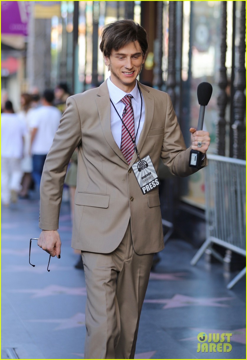 Machine Gun Kelly Looks Unrecognizable While Filming 'Jimmy Kimmel Live ...