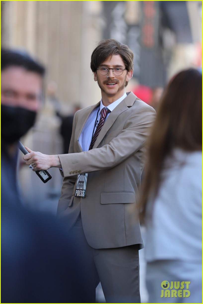 Machine Gun Kelly Looks Unrecognizable While Filming 'Jimmy Kimmel Live ...