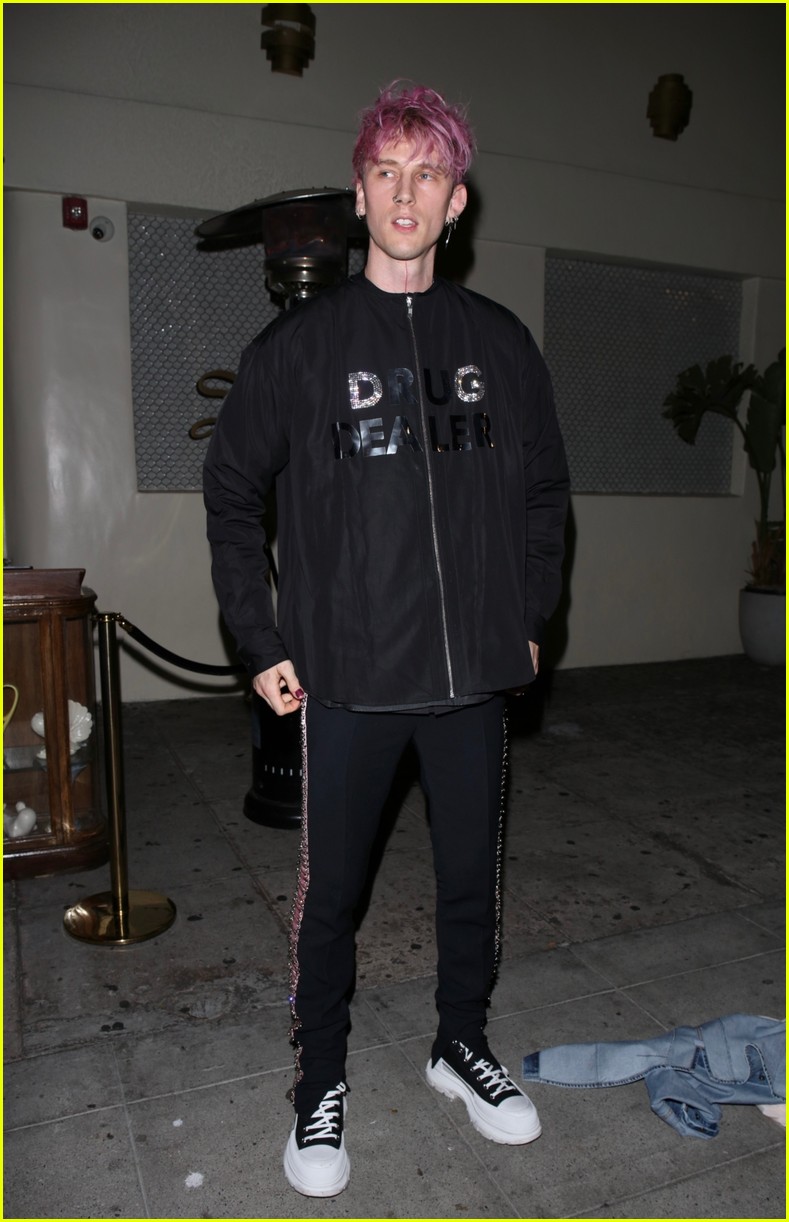 Machine Gun Kelly Reveals Song Titles for 'Mainstream Sellout' Album ...