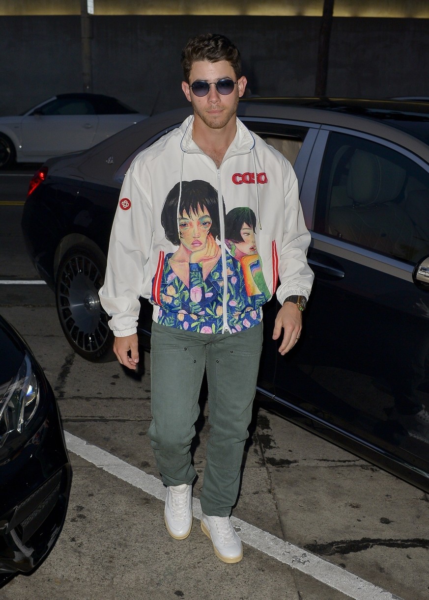 Nick Jonas Replaces Shaquille O'Neal On NBC's 'Dancing With Myself ...