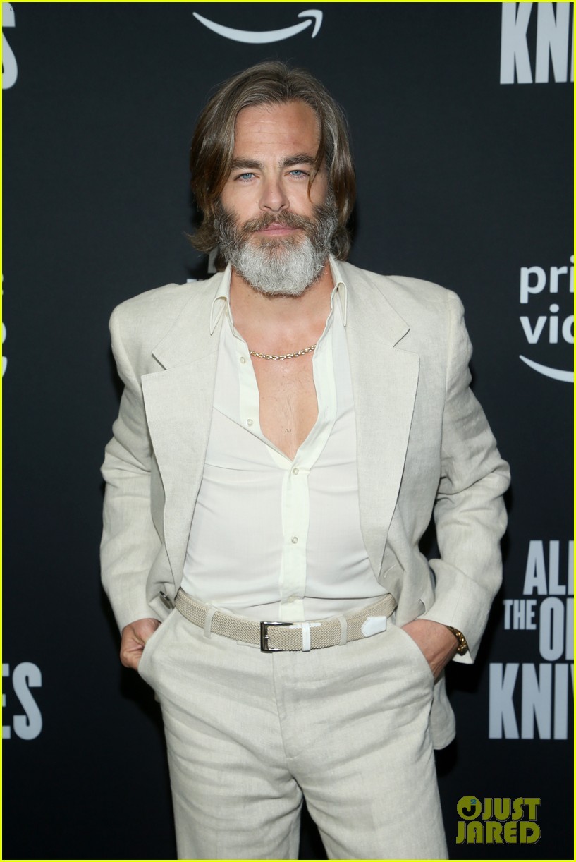 Chris Pine Explains Why He's Rocking Longer Hair & a Scruffy Beard ...