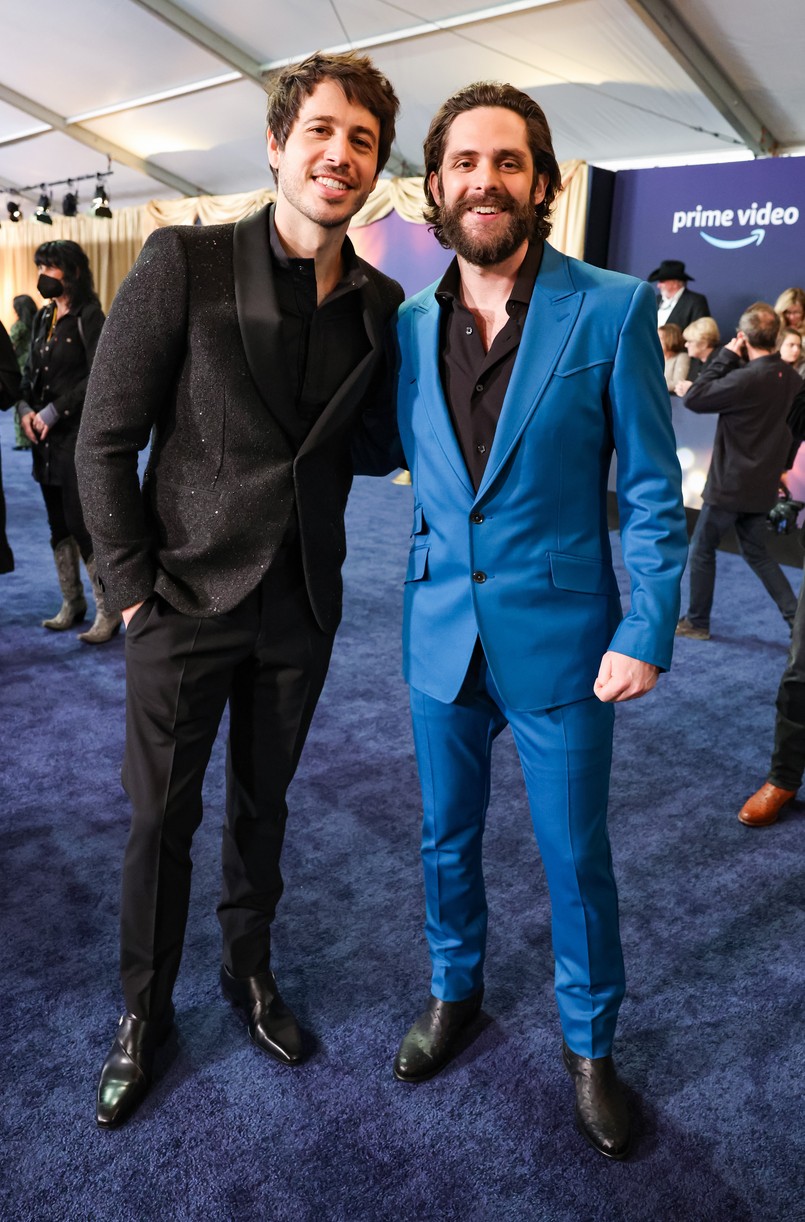 Thomas Rhett Suffered Wardrobe Malfunction at ACM Awards 2022, Revealed ...