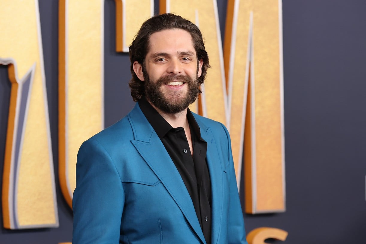 Thomas Rhett Suffered Wardrobe Malfunction at ACM Awards 2022, Revealed ...
