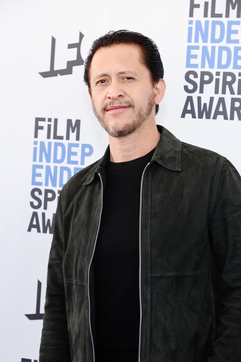 Simon Rex Wins Best Male Lead Actor at Spirit Awards 2022: 'I'm Just ...