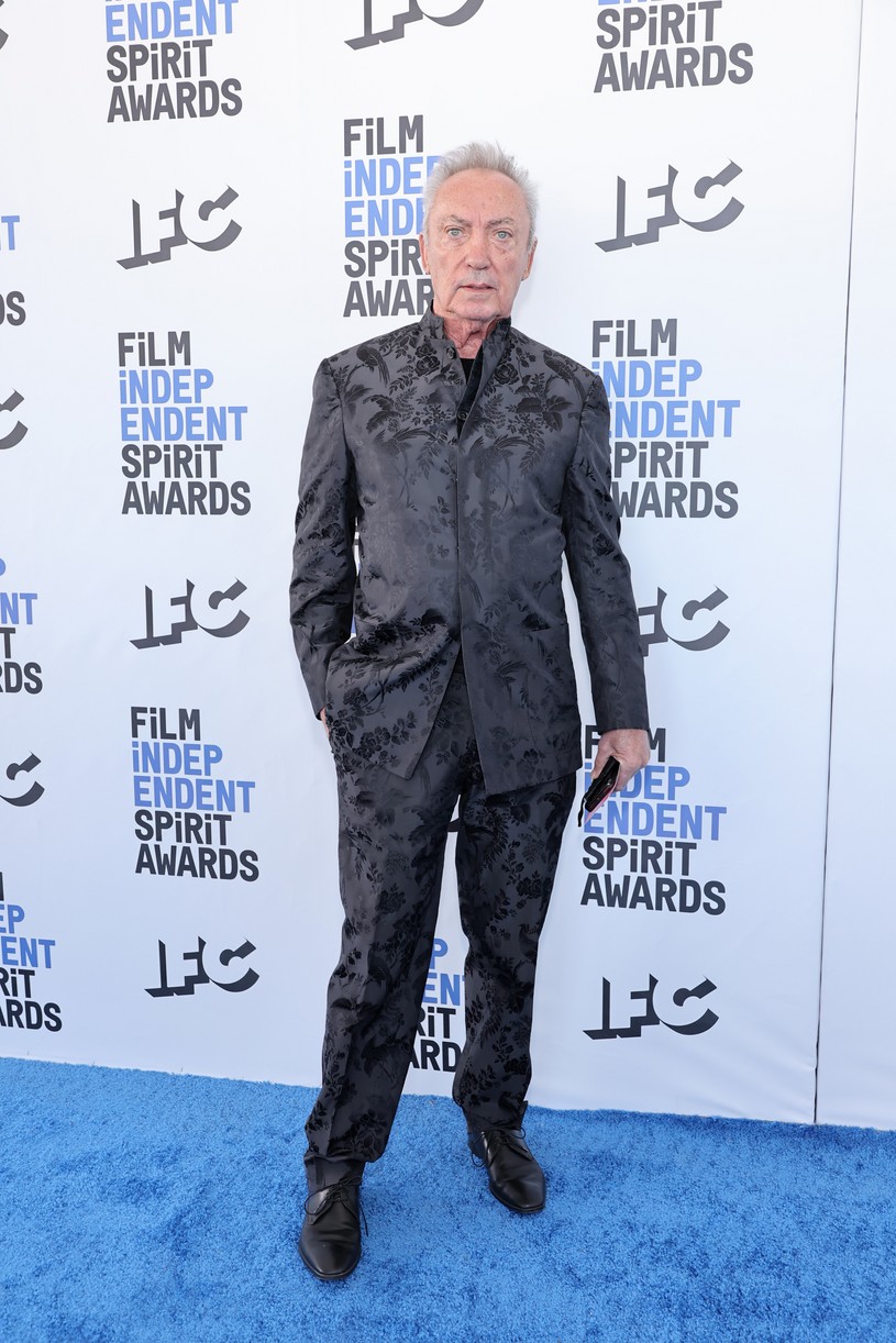 Simon Rex Wins Best Male Lead Actor at Spirit Awards 2022: 'I'm Just ...