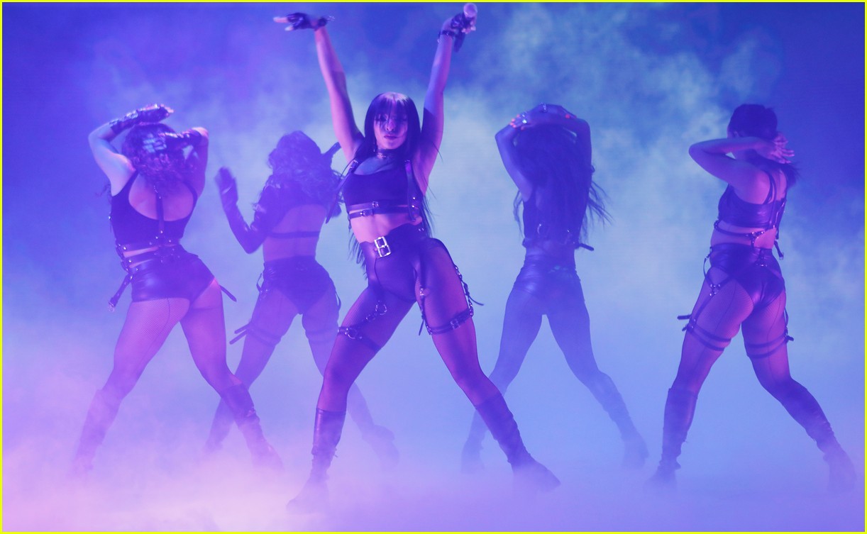 Tinashe's Edgy Outfit for 'Kimmel' Performance Is Giving Us 'Tomb ...