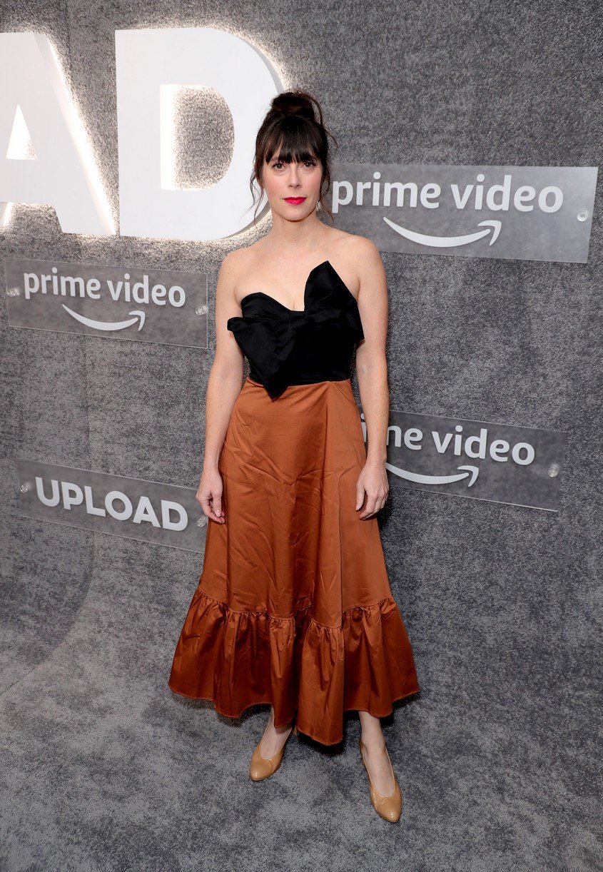 Robbie Amell & Andy Allo Join Their Whole Cast at 'Upload' Season Two ...