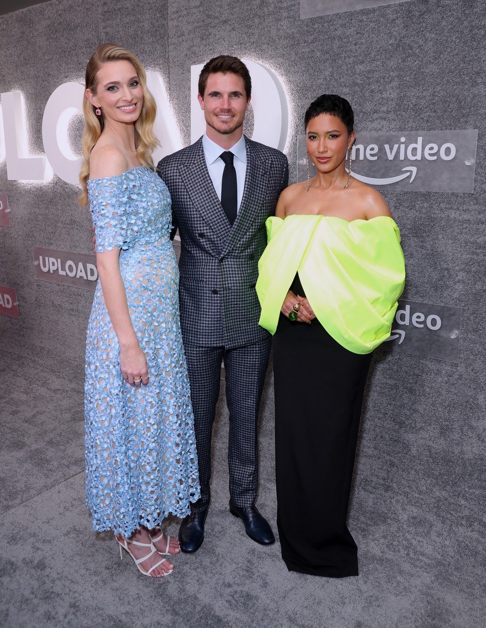 Robbie Amell & Andy Allo Join Their Whole Cast at 'Upload' Season Two ...