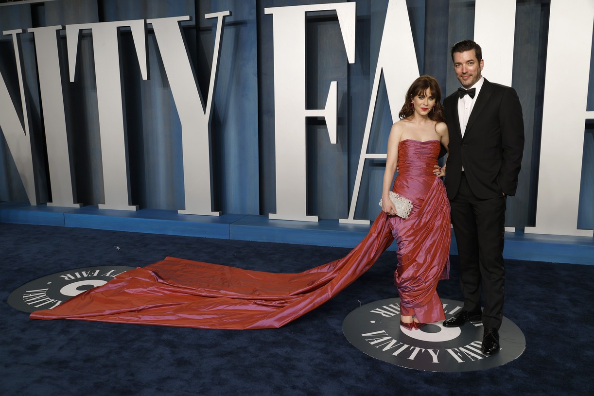 Jonathan Scott's Comment About Girlfriend Zooey Deschanel Will Melt ...