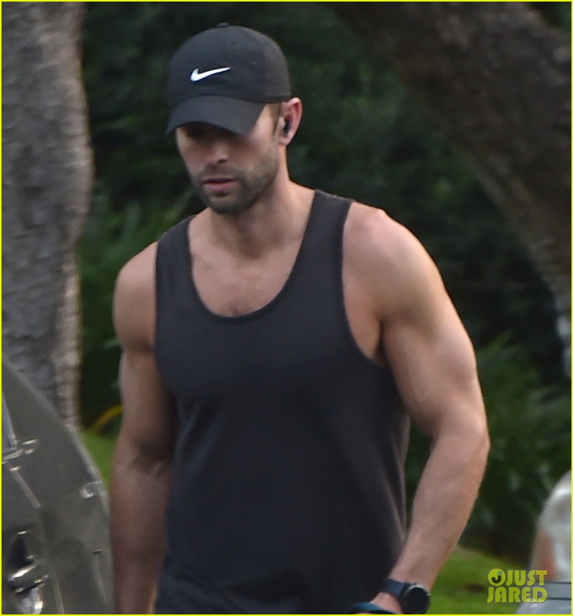 Chace Crawford Looks So Buff in New Photos from His Dog Walk: Photo ...