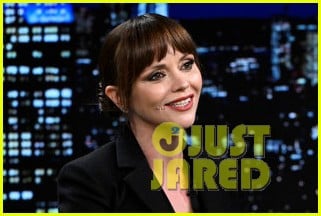 Christina Ricci Reacts to Outlandish 'Yellowjackets' Fan Theories ...
