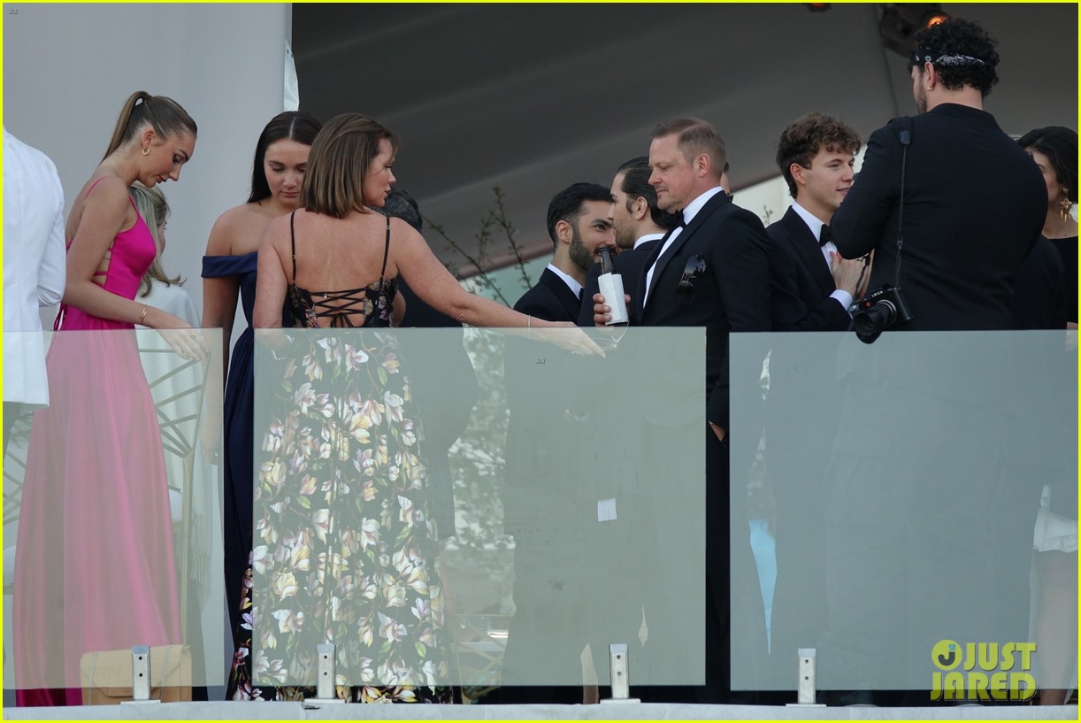 Eva Longoria, Gordon Ramsay, & More Stars Mingle at Brooklyn Beckham ...