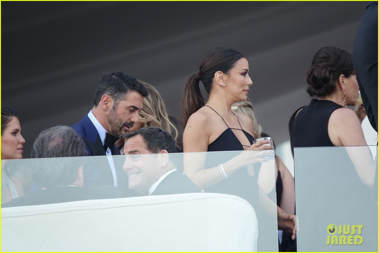 Eva Longoria, Gordon Ramsay, & More Stars Mingle at Brooklyn Beckham ...