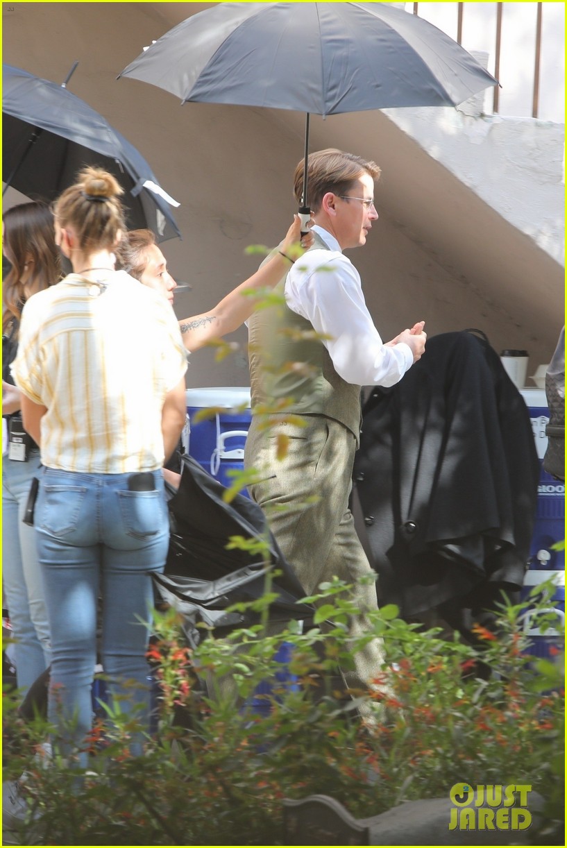 Josh Hartnett & Josh Peck Spotted in Matching Outfits on 'Oppenheimer ...