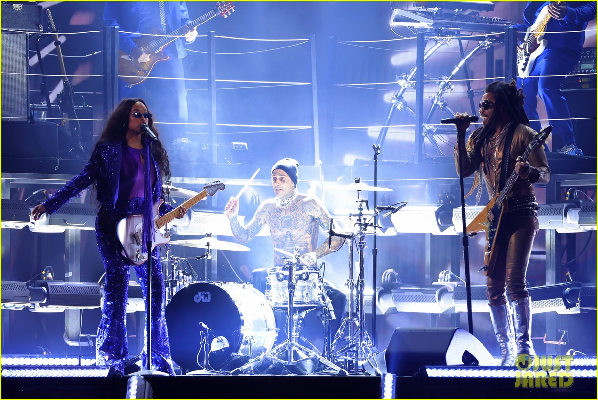 H.E.R. Performs Rock Medley with Lenny Kravitz & Travis Barker at ...