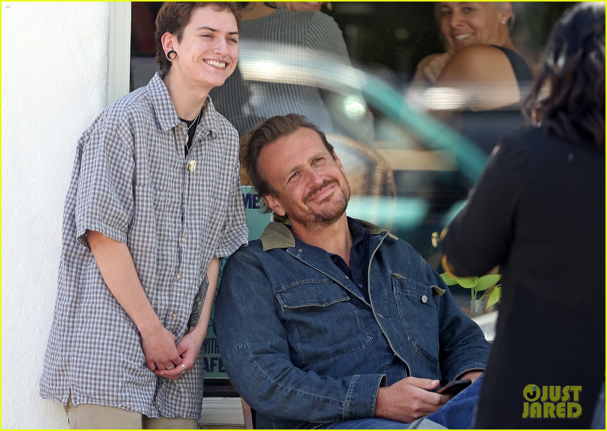 Photo: jason segal grabs coffee in ojai 03 | Photo 4741225 | Just Jared ...