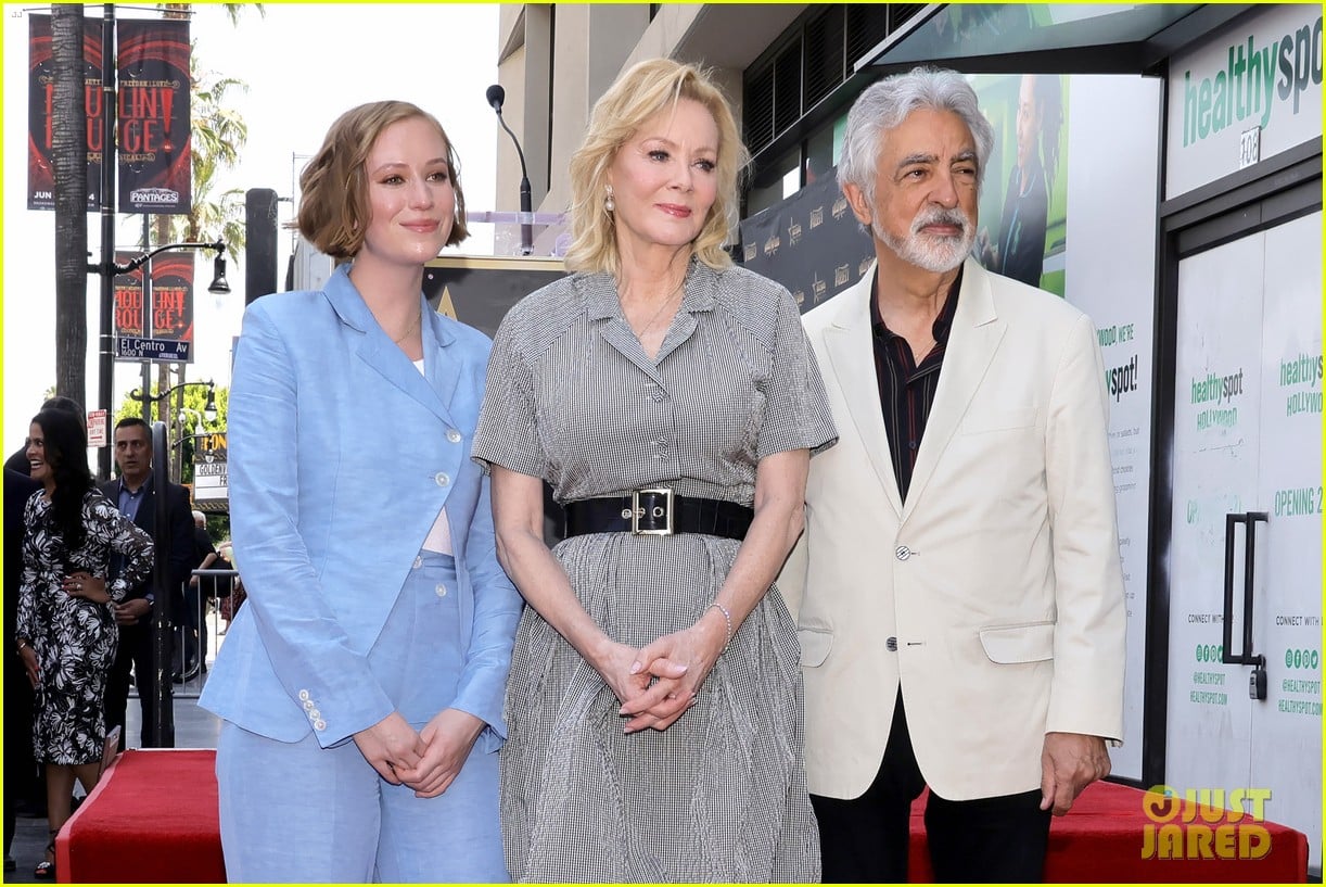 Jean Smart's Sons Conner and Forrest Help Honor Her With A Star on ...