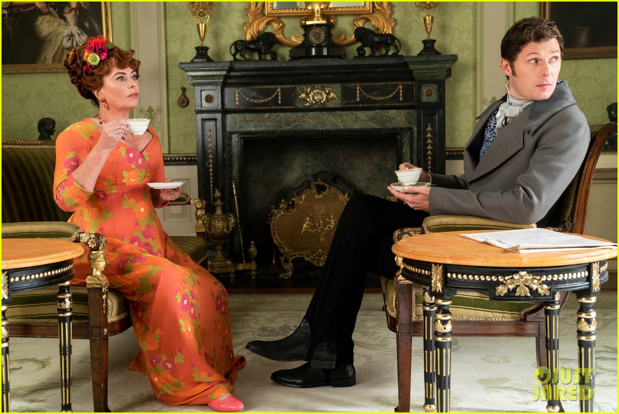 'Bridgerton' Star Jonathan Bailey Reveals Which Sibling He Wants to See ...