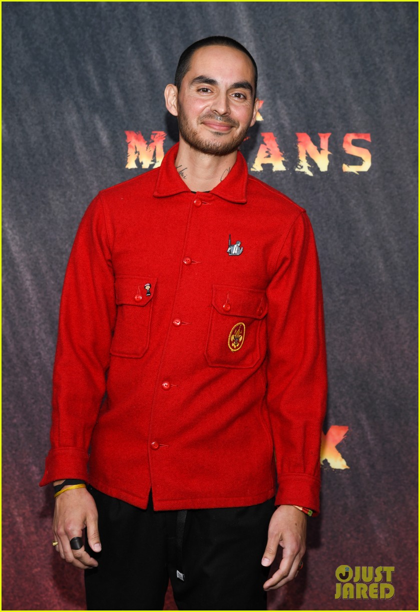 JD Pardo, Clayton Cardenas, Sarah Bolger & More Celebrate Season Four ...