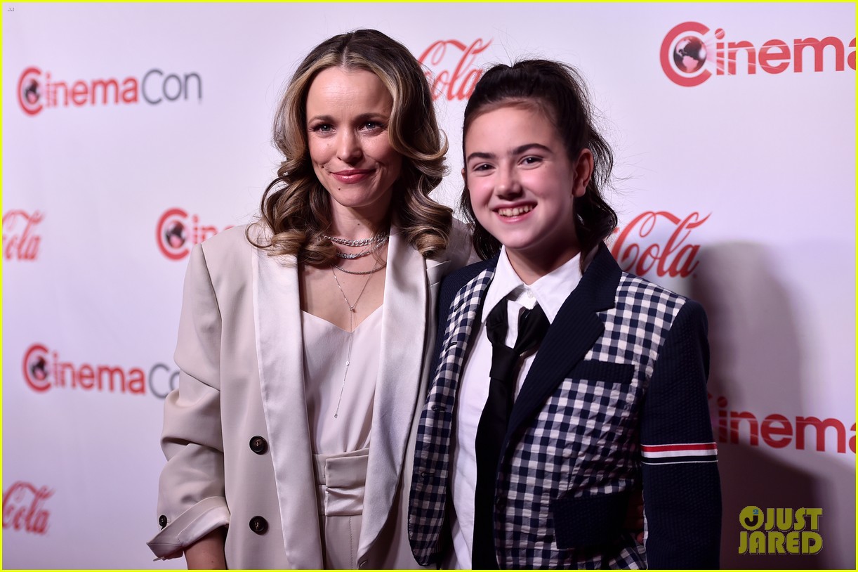 Rachel McAdams Reflects on 20-Year Career While Making Rare Appearance ...