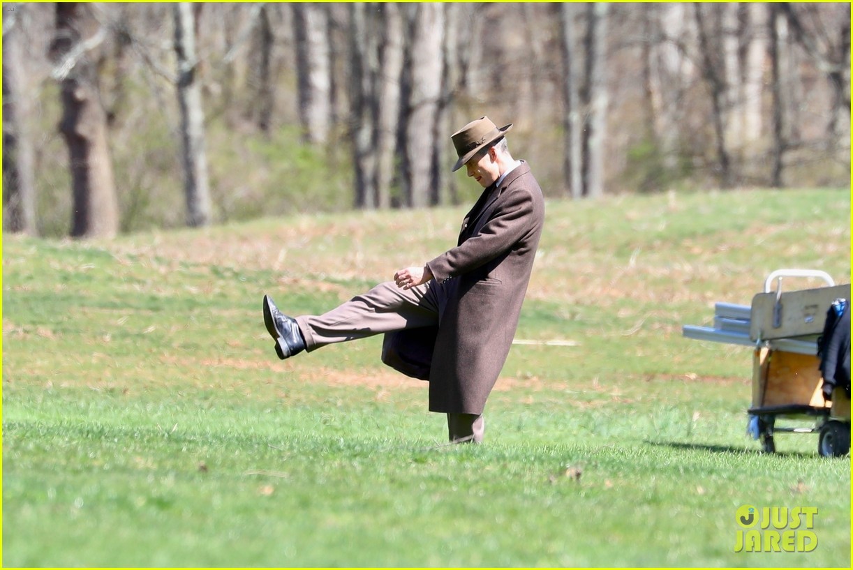 Robert Downey Jr Has A Full Head of White Hair For 'Oppenheimer ...