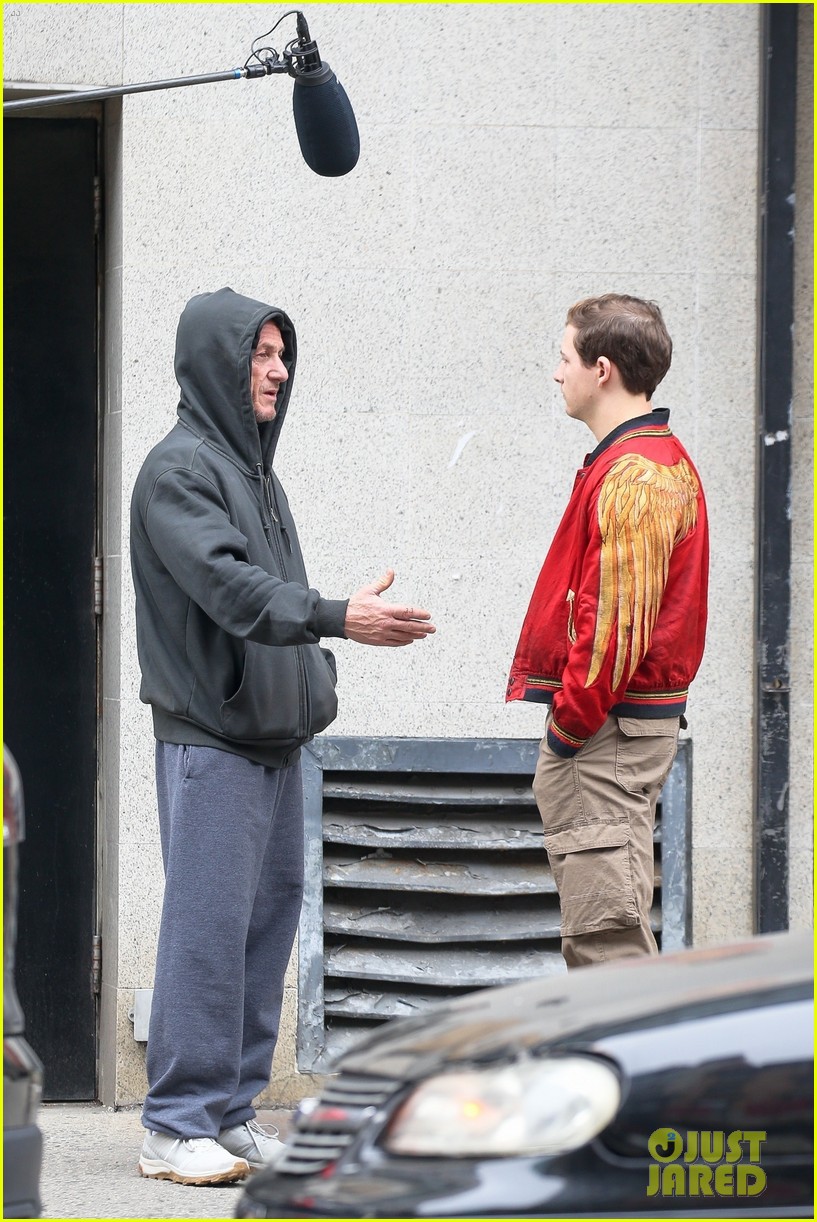 Sean Penn & Tye Sheridan Get to Work on the Set of 'Black Flies' in NYC ...