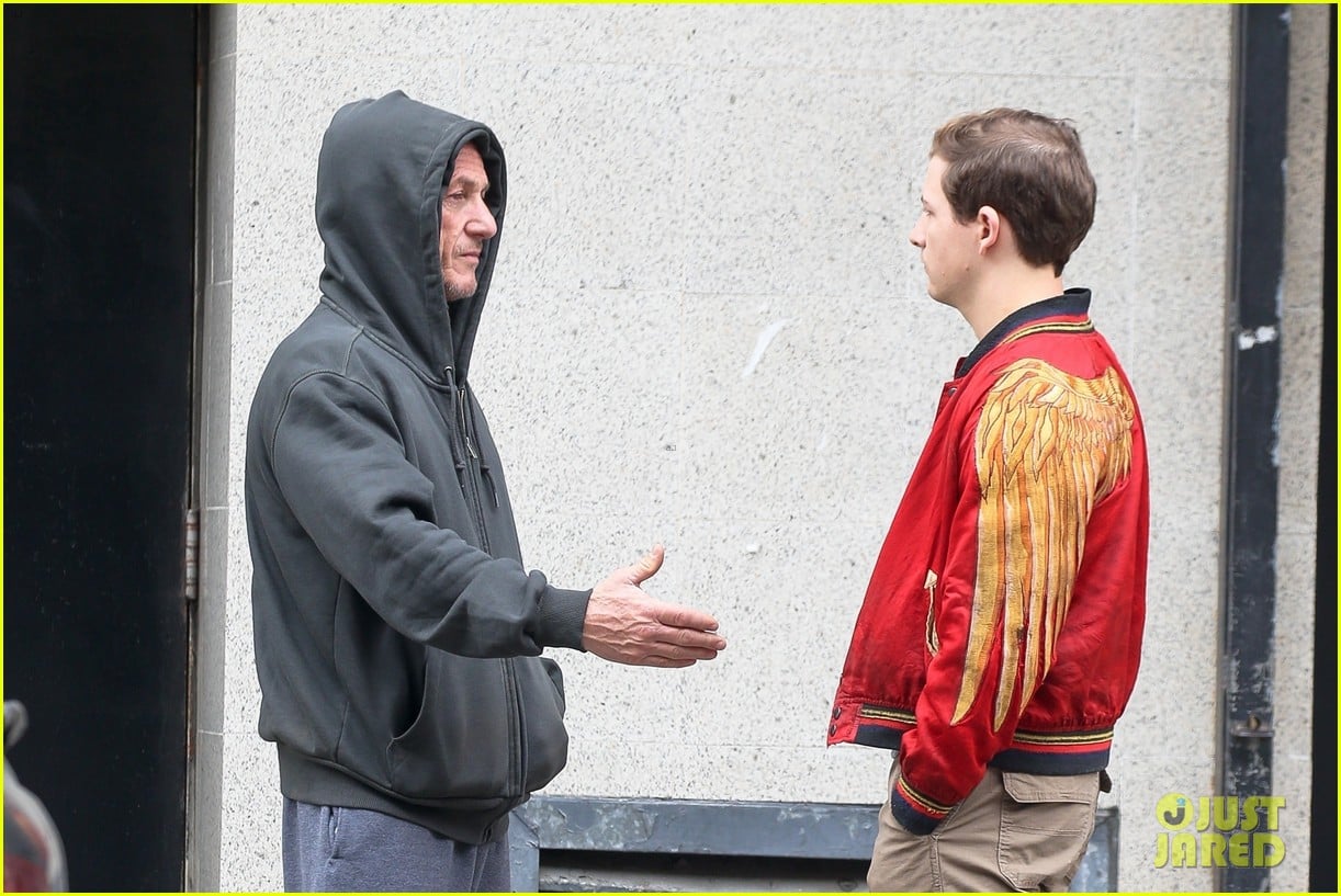 Sean Penn & Tye Sheridan Get to Work on the Set of 'Black Flies' in NYC ...
